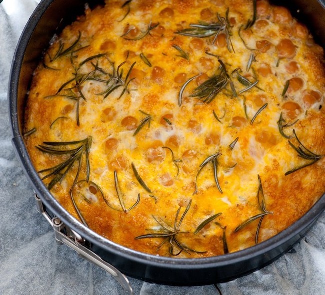 Виртуозно! Печена фритата с нахут и розмарин